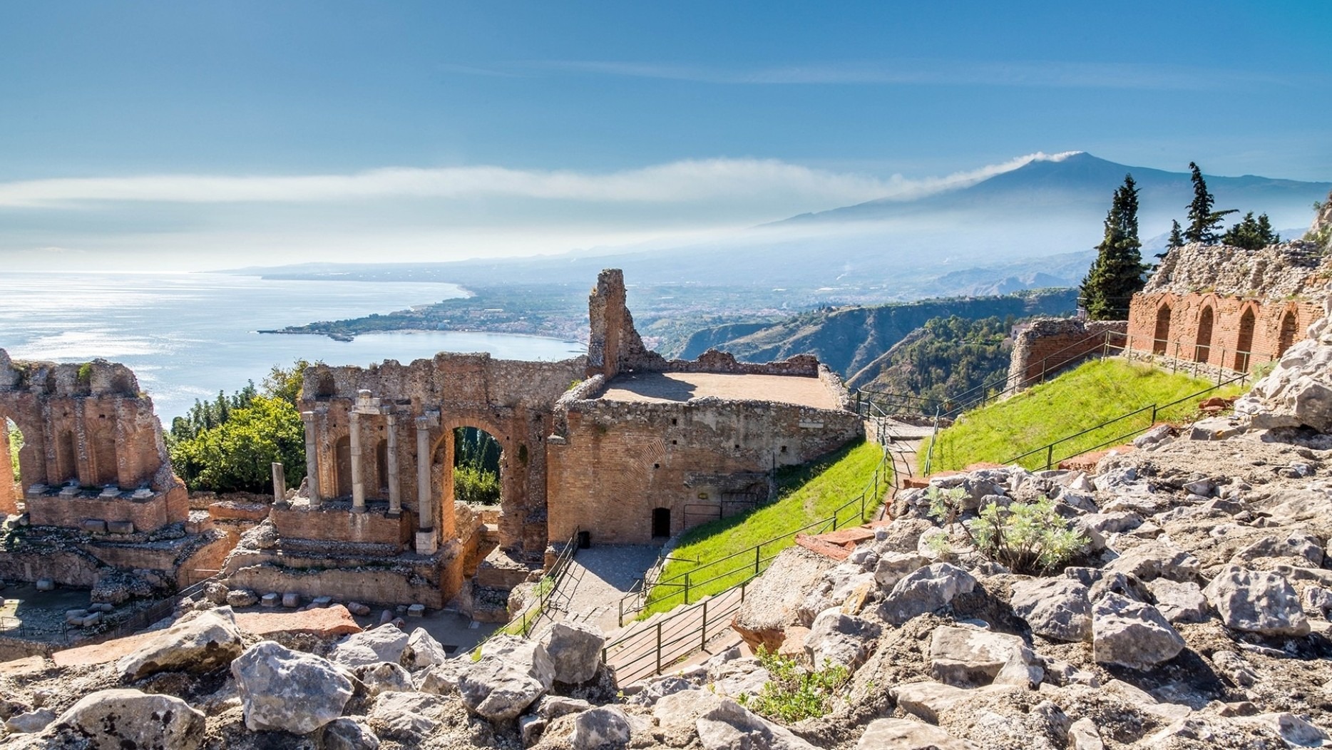 8 Amazing Places To Visit In Sicily | Travelholicq